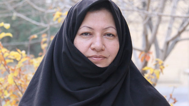 Iran stoning: Sakineh Mohammadi Ashtiani ‘freed’ – Channel 4 News