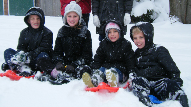 UK snow: coping in the winter weather – Channel 4 News