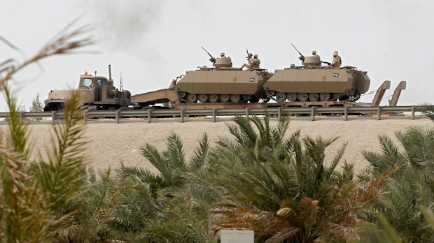 Bahrain crisis: ‘Saudi soldier and protester shot dead’ – Channel 4 News