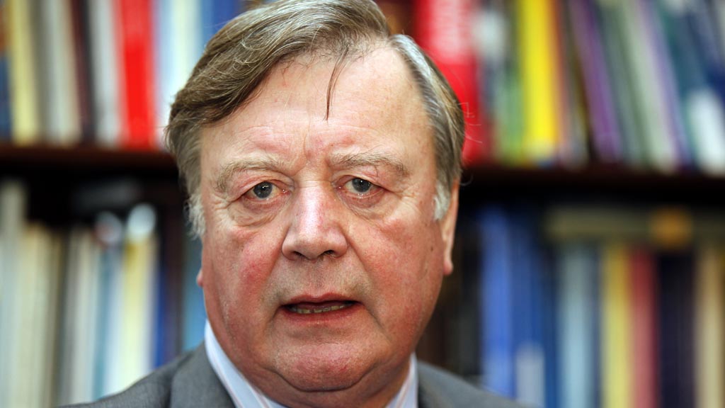 Ken Clarke defends comments on rape sentencing – Channel 4 News