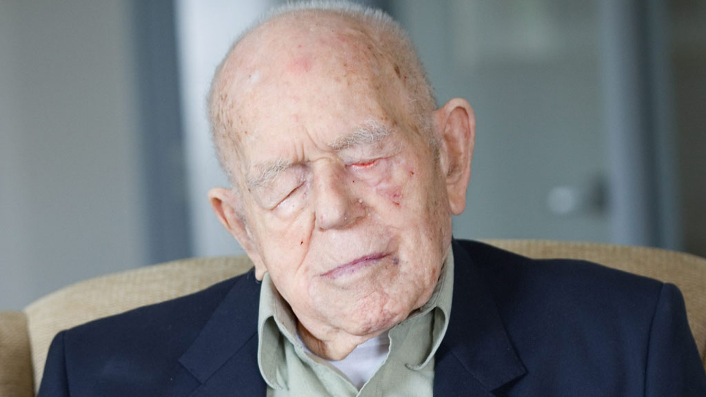 Last surviving WWI veteran dies – Channel 4 News