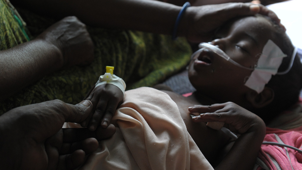 The struggle to aid starving Somalis in African drought – Channel 4 News