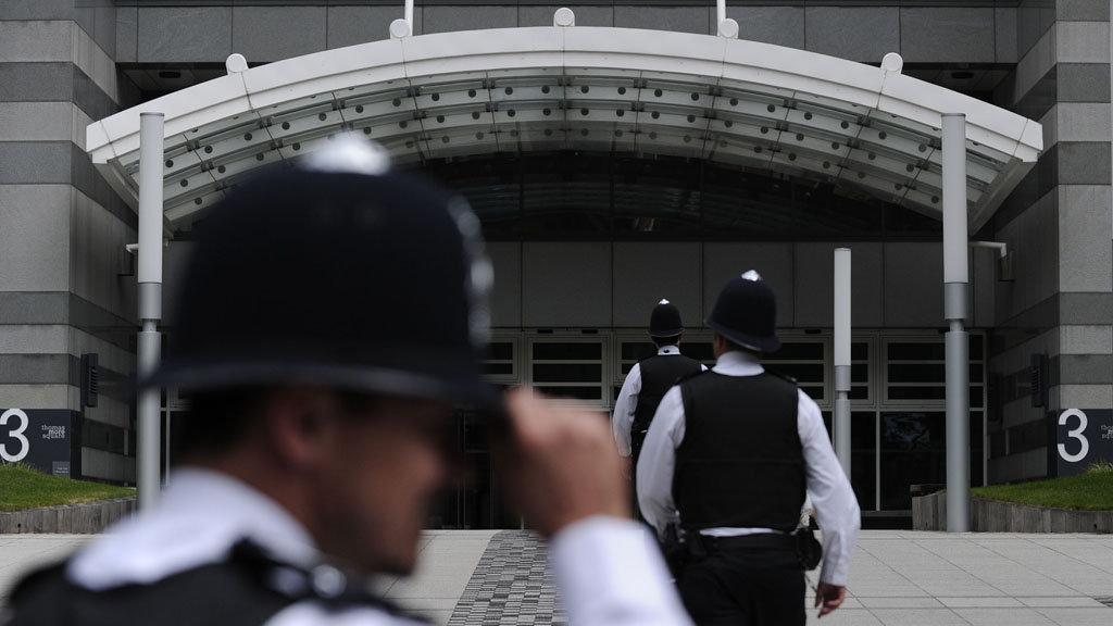 Met hacking probe ‘could take more than five years’ – Channel 4 News