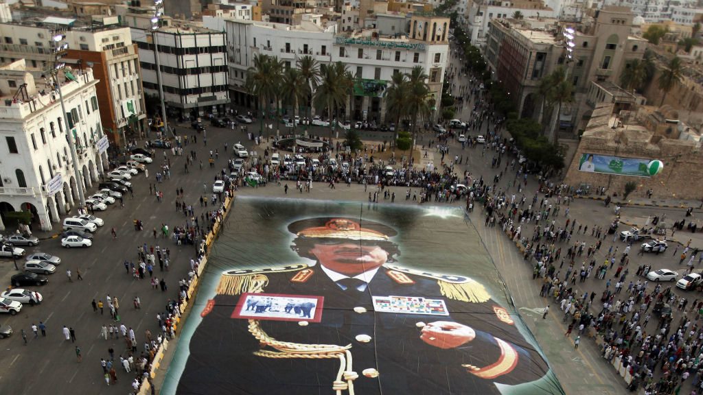 Gaddafi tells Libyans ‘get ready for the fight’ – Channel 4 News