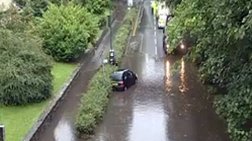 Flash floods hit Bournemouth – Channel 4 News