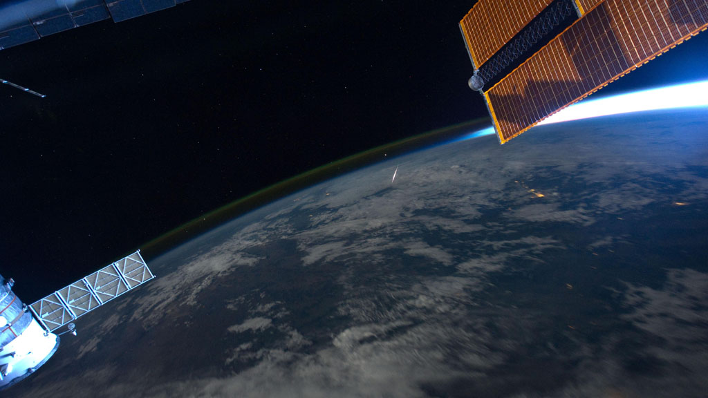 Space junk reaches ‘tipping point’, says Nasa expert – Channel 4 News