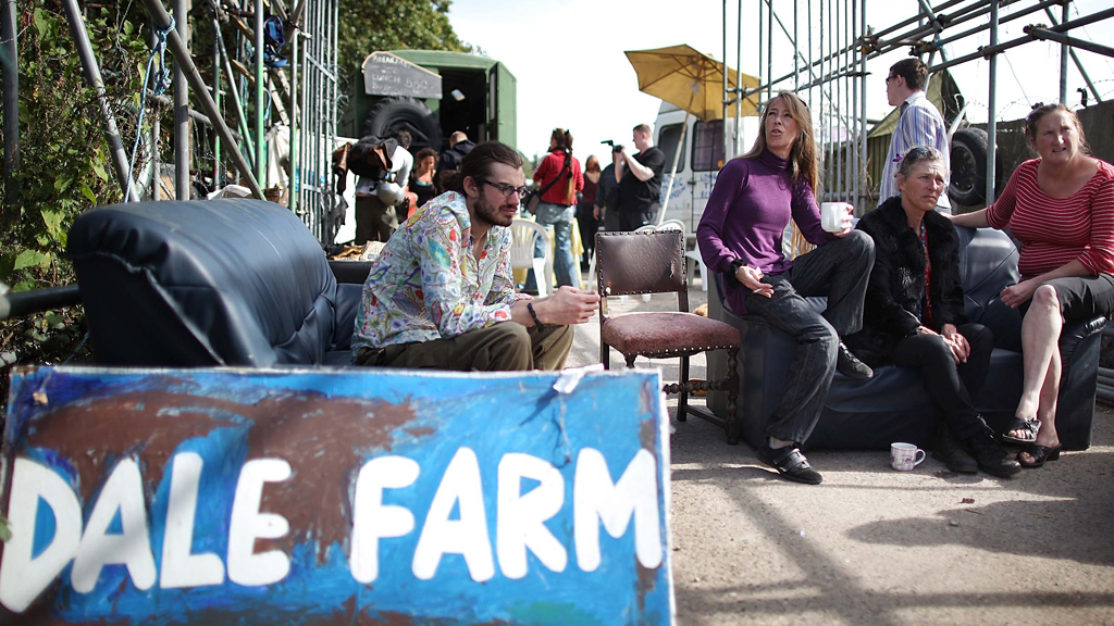 Dale Farm travellers win latest legal battle – Channel 4 News