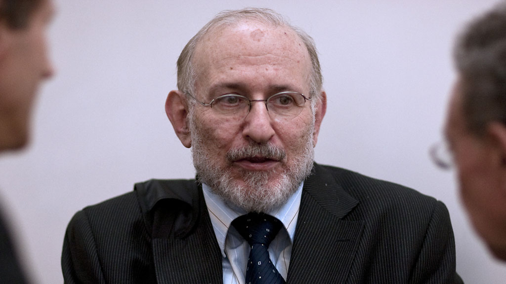 Abandoning a currency causes chaos and confusion – Channel 4 News