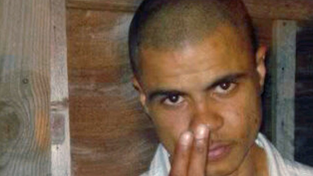 Police investigated in Mark Duggan inquiry – Channel 4 News