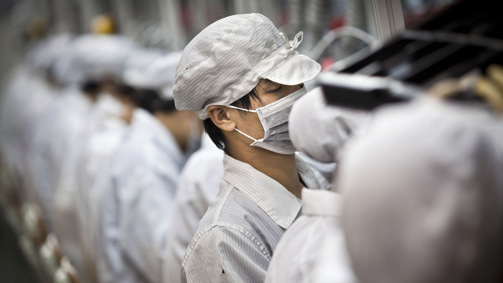 Inspections begin at Apple’s Chinese factories – Channel 4 News