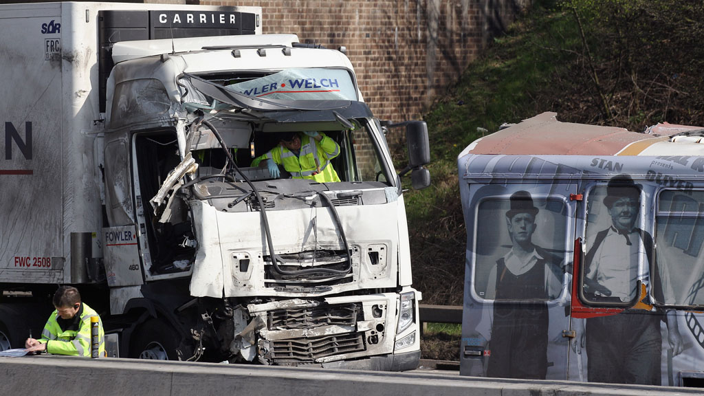 Lorry driver dies in hospital following M5 crash – Channel 4 News