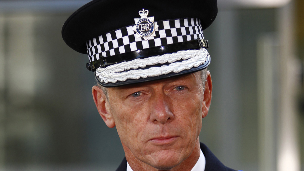 Nine now suspended in Scotland Yard racism investigation – Channel 4 News