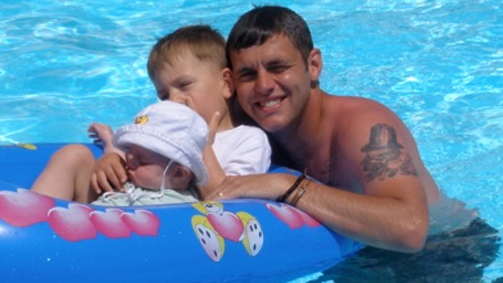 The cost of war for British military children – Channel 4 News