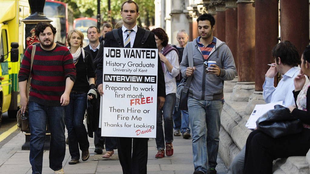 Unemployment falls for third month in a row – Channel 4 News