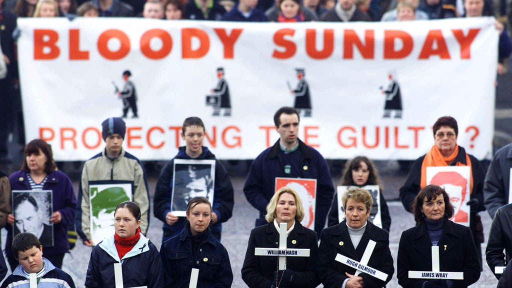 Police to open Bloody Sunday murder inquiry – Channel 4 News