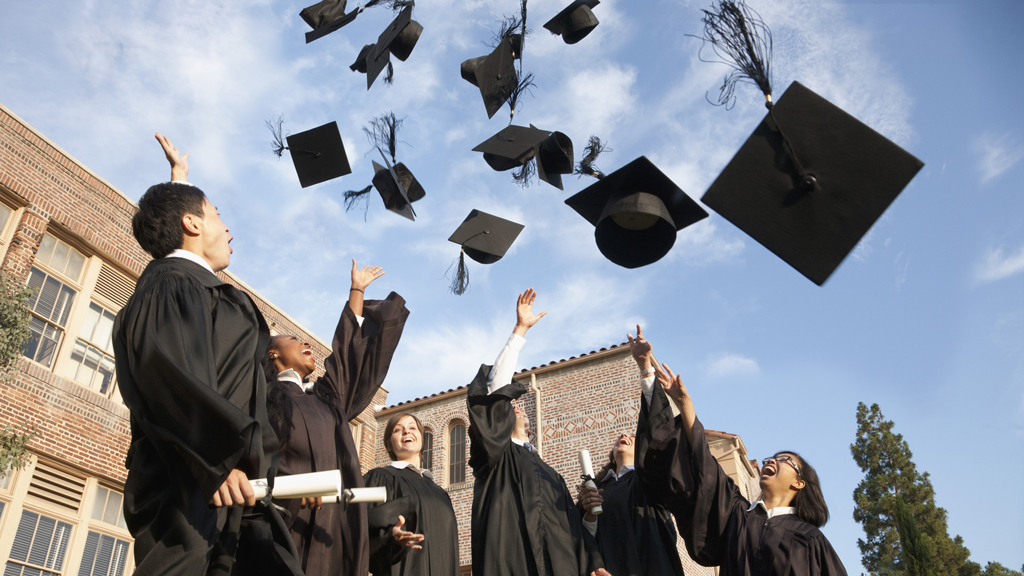 Small increase in graduate jobs for class of 2012 – Channel 4 News