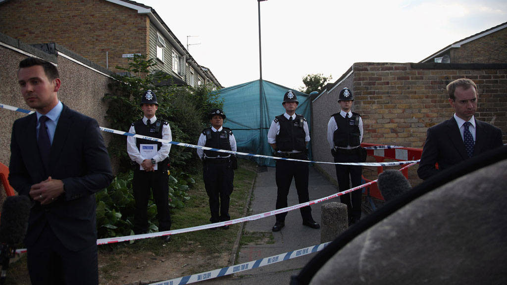 Arrests and apology over Tia Sharp case – Channel 4 News