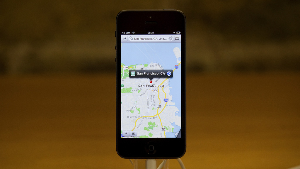 Apple Maps errors fail to mar worldwide iPhone 5 launch – Channel 4 News