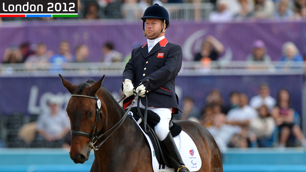 Lee Pearson misses out on 11th career gold – Channel 4 News