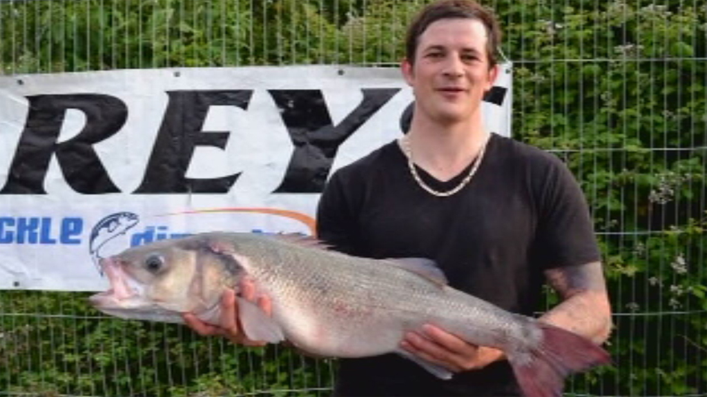 Mr Fish and the angling prize that got away – Channel 4 News