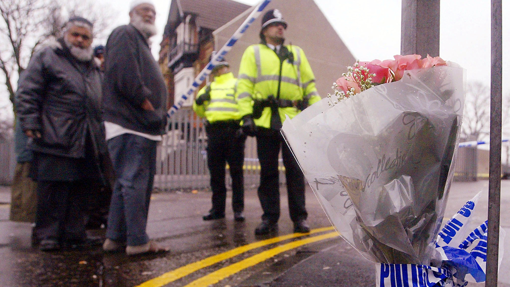 Police accused of exaggerating drop in crime rate – Channel 4 News