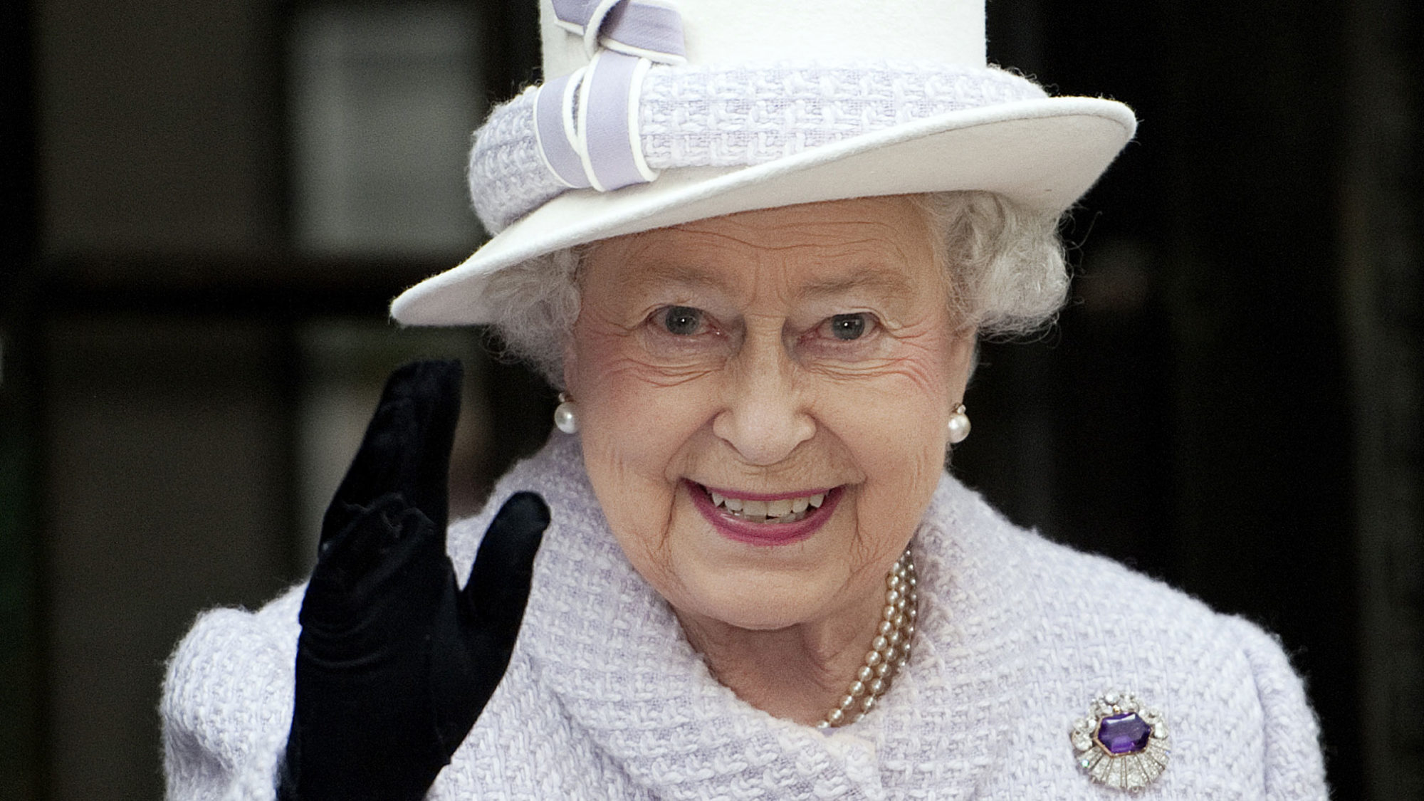 Sick Queen cancels Swansea visit – Channel 4 News