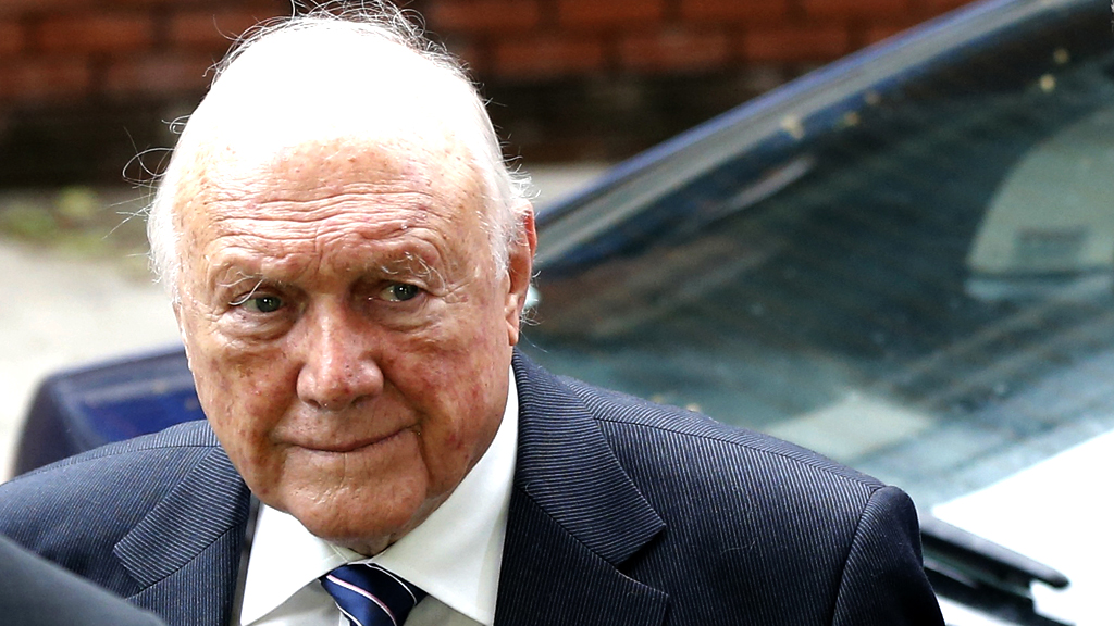 Stuart Hall jailed for 15 months for sex assaults – Channel 4 News