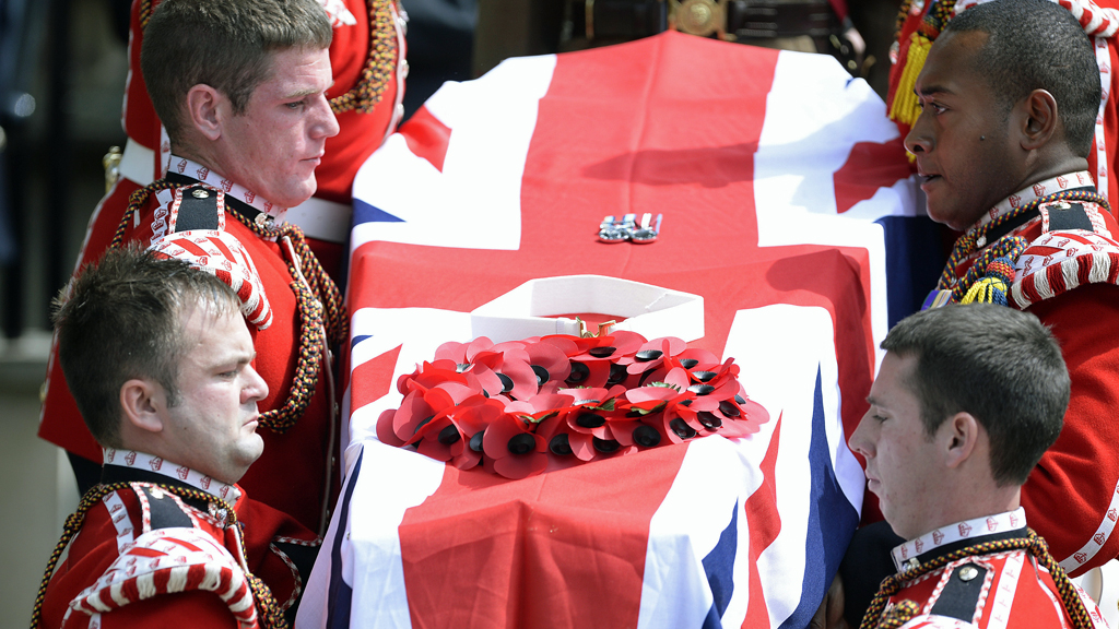Thousands line Bury streets for Lee Rigby’s funeral – Channel 4 News