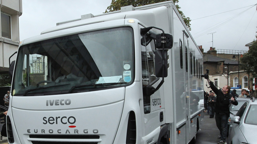 Police to investigate Serco staff over prison van fraud – Channel 4 News