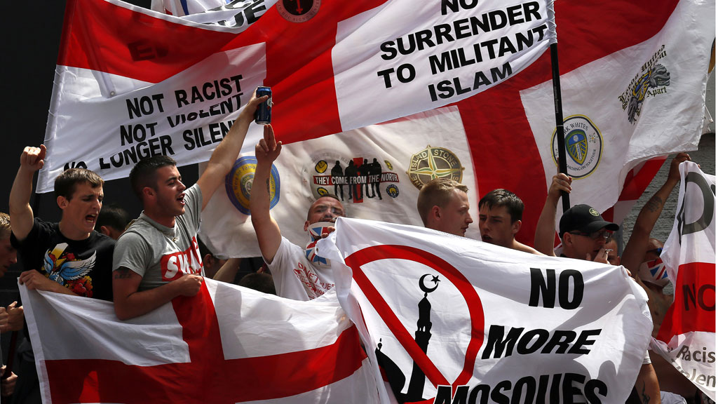 MPs call for ban on EDL march in Muslim area – Channel 4 News