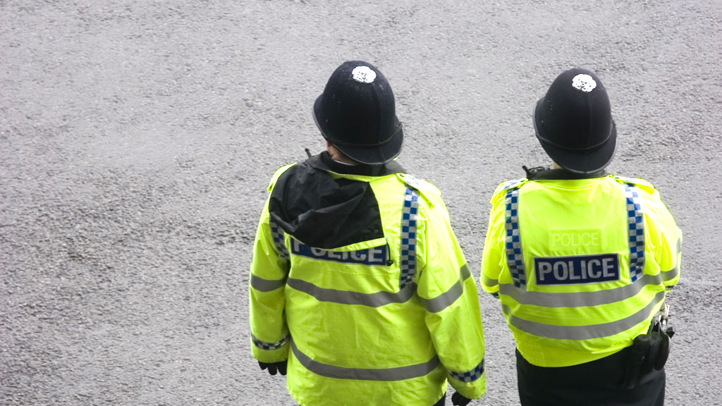 Forces warned over restraining belts on detainees’ heads – Channel 4 News