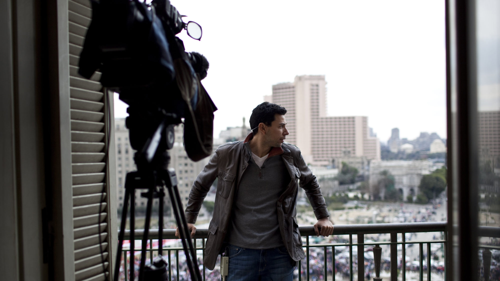 Egypt: Journalists in jail as authorities crack down – Channel 4 News