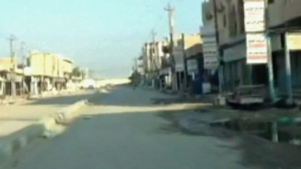 Thousands flee Fallujah ‘ghost town’ amid unrest – Channel 4 News