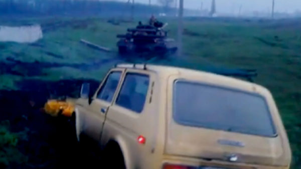 Lada vs tank: locals block Ukrainian soldiers – Channel 4 News