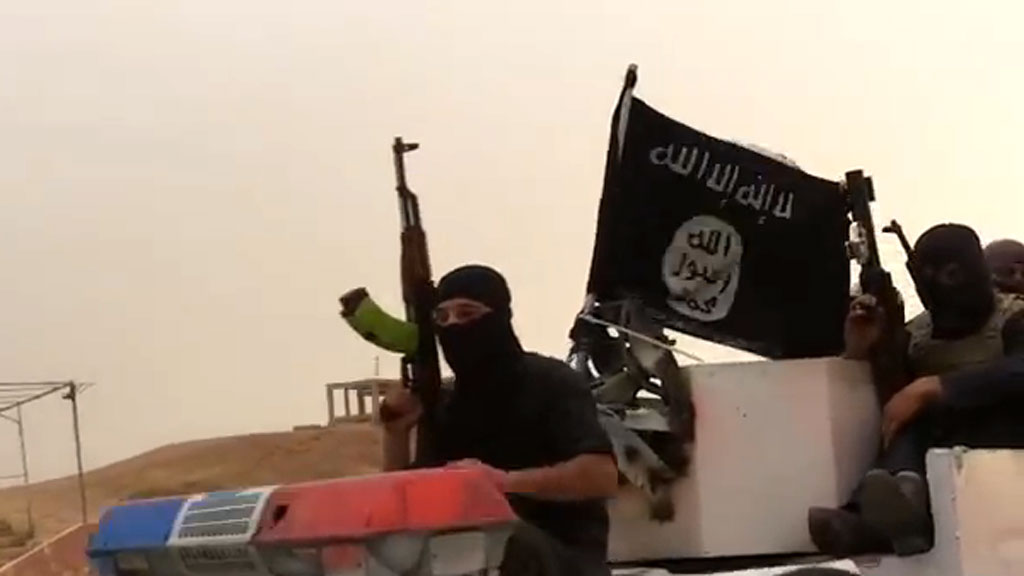 Cameron says Isis planning attacks in UK – Channel 4 News