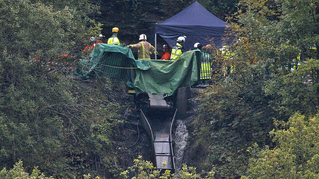 Gleision mining disaster: manager cleared of manslaughter – Channel 4 News