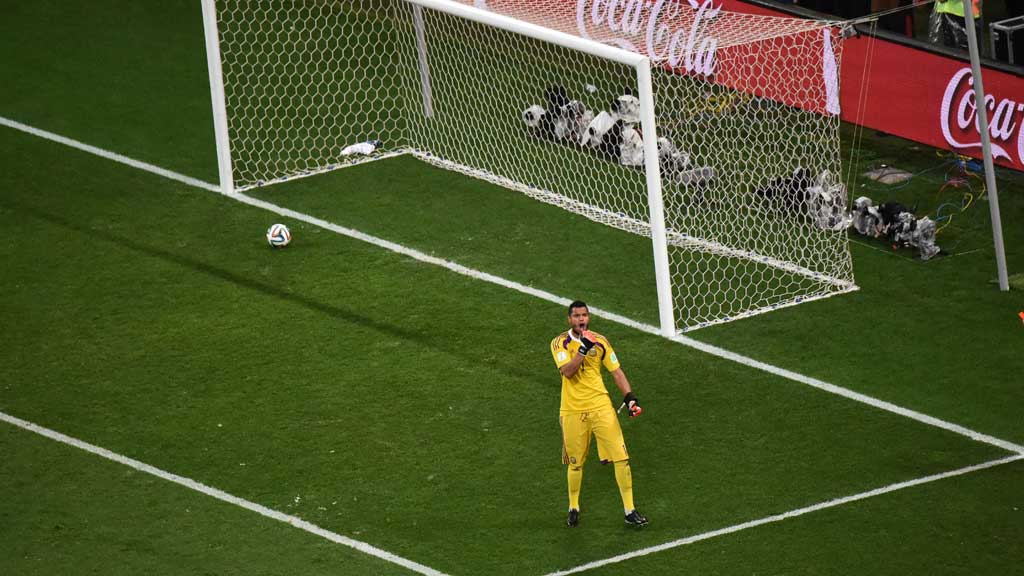 Ron Vlaar penalty: video shows it was nearly a goal – Channel 4 News