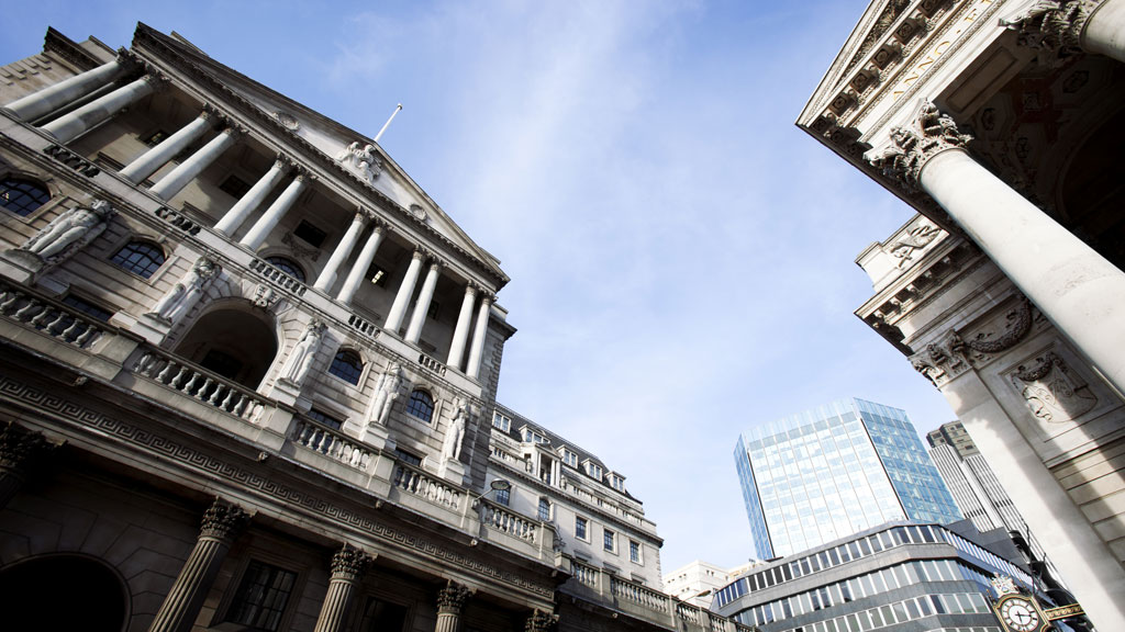 Bonus clawback: just moving money from bankers to lawyers? – Channel 4 News