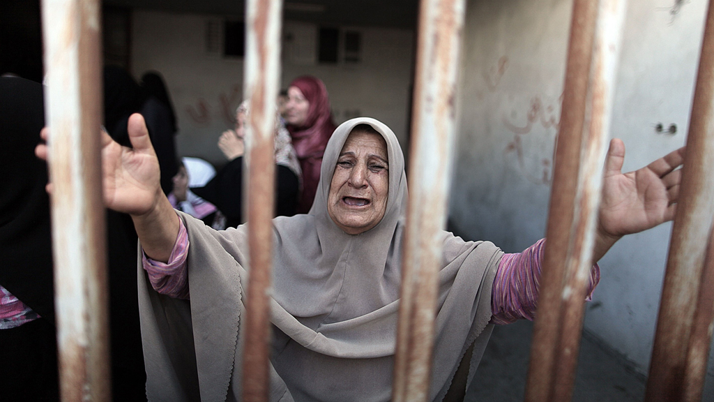 Gaza: ‘This madness must stop’ – Channel 4 News