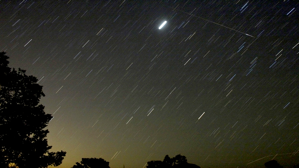 Bring a nighttime deckchair – the Perseids are here – Channel 4 News