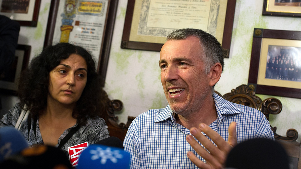 Ashya King ‘so happy’ to be reunited with parents in Spain – Channel 4 News