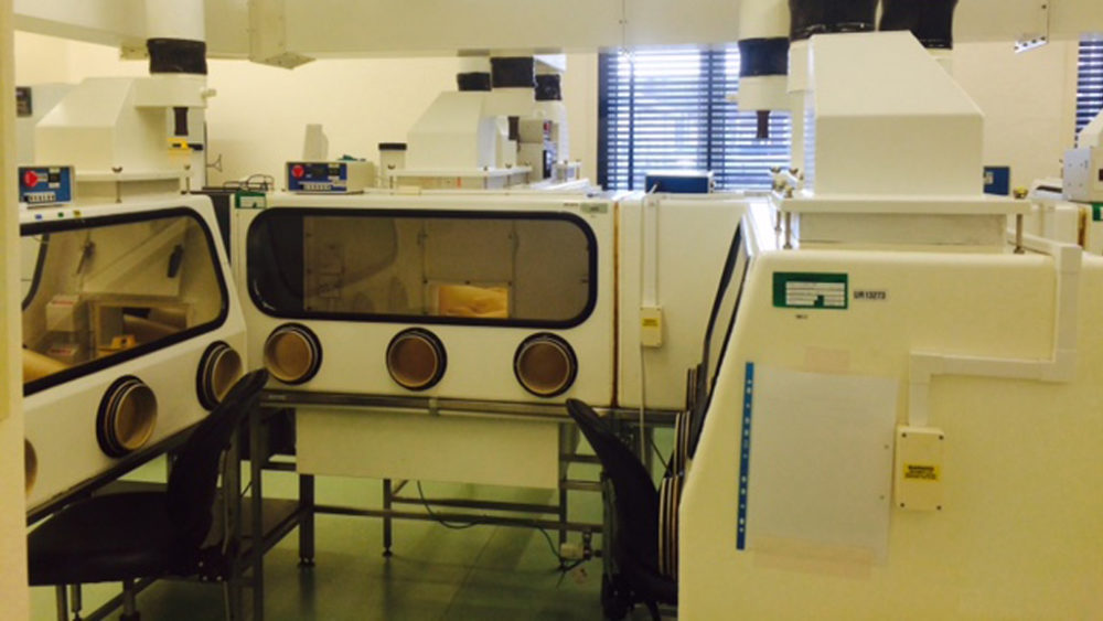 Inside Porton Down Ebola laboratory – Channel 4 News