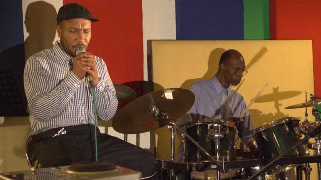 Living with schizophrenia: two musicians’ stories – Channel 4 News