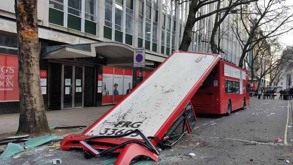 Five injured as roof ripped off London bus – Channel 4 News