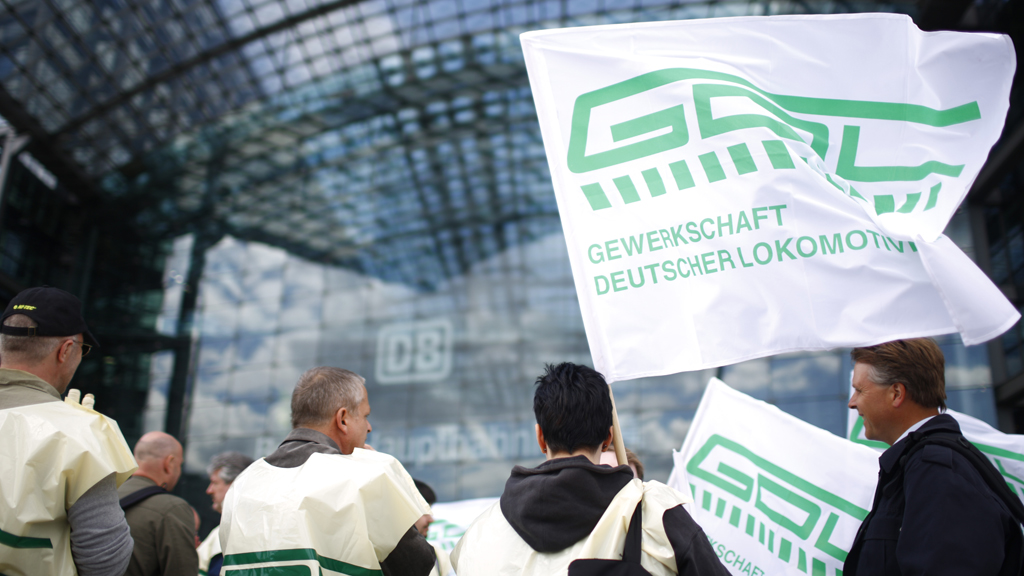 German strikes put unions and politicians at loggerheads – Channel 4 News