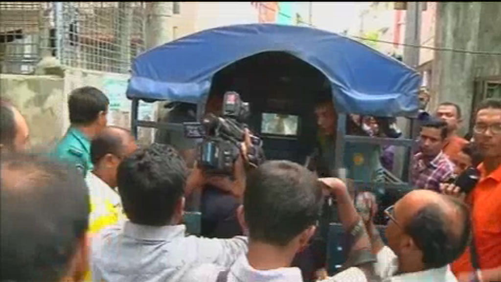 Bangladesh blogger Niloy Chatterjee hacked to death – Channel 4 News