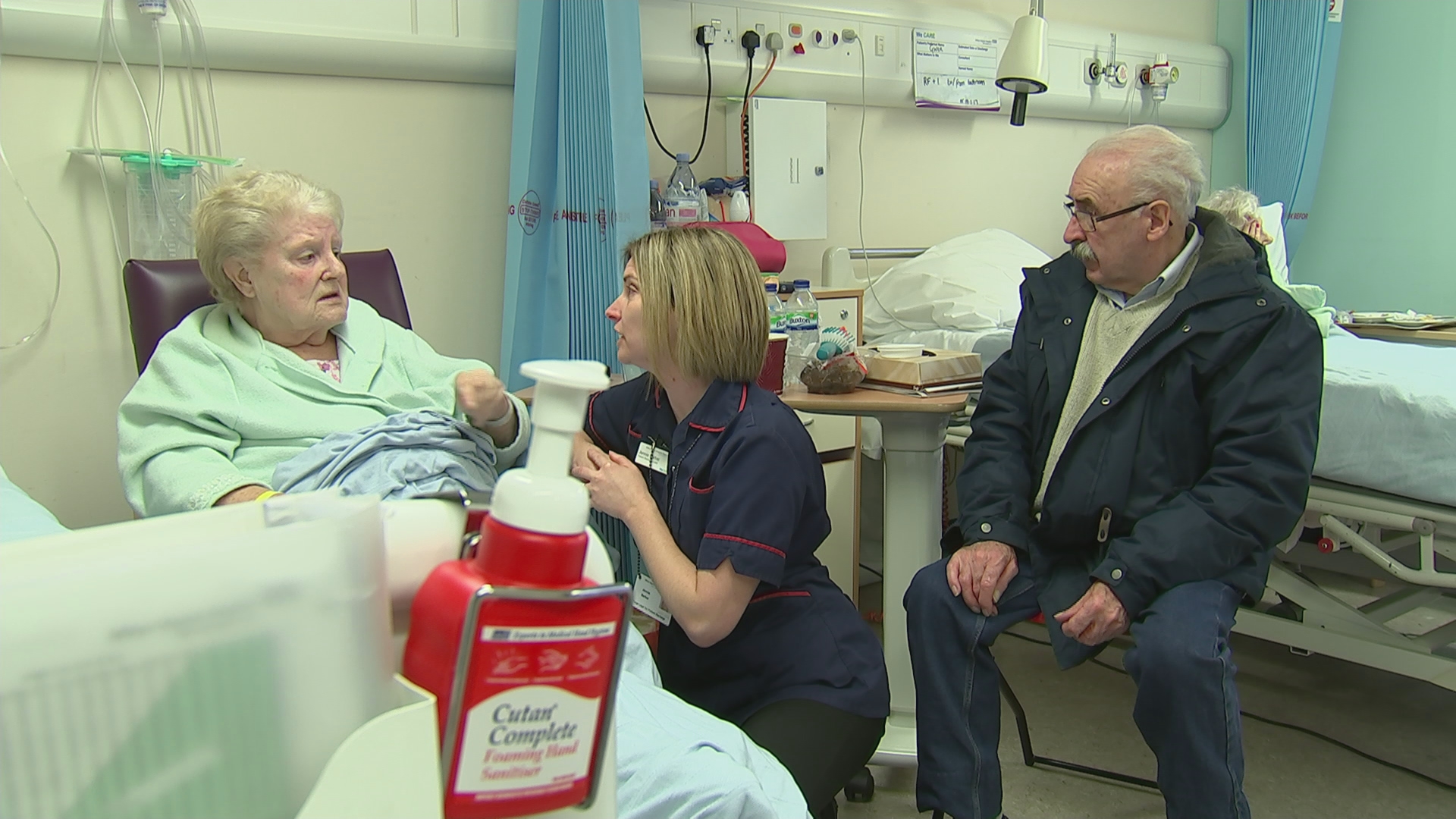 NHS: rise in cancelled operations – Channel 4 News