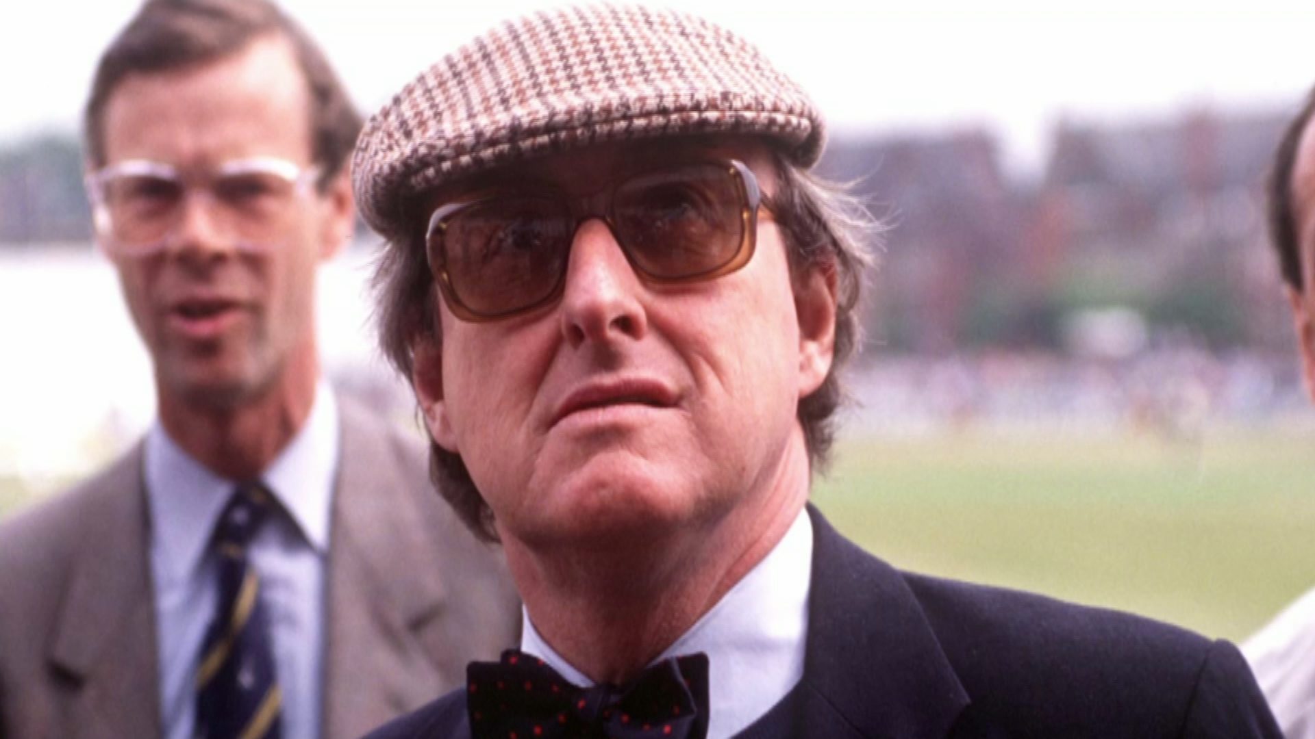 Blowers to retire after 45 years of cricket commentary – Channel 4 News