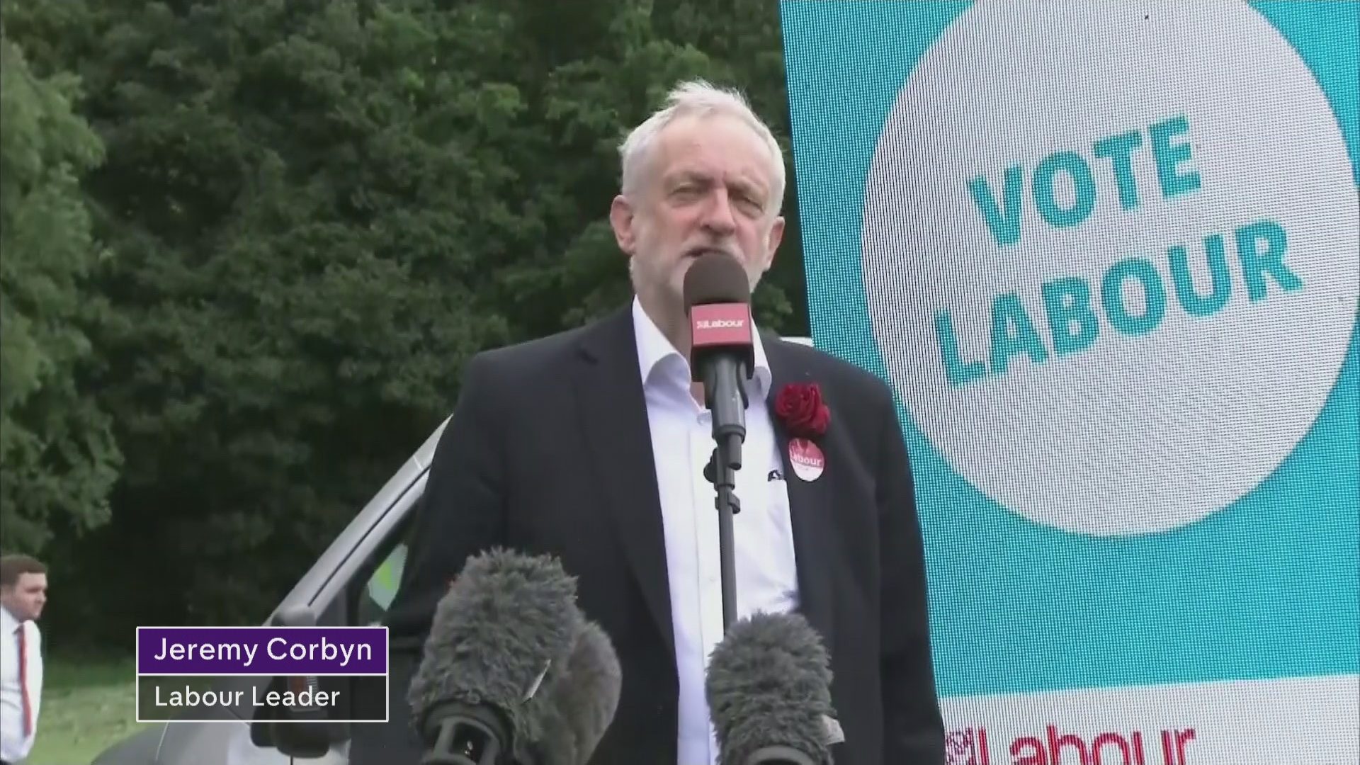 Corbyn says voters should choose hope over fear – Channel 4 News