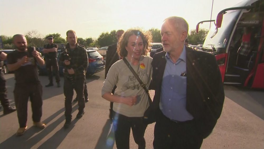 Labour MP Sarah Champion resigns from shadow cabinet – Channel 4 News